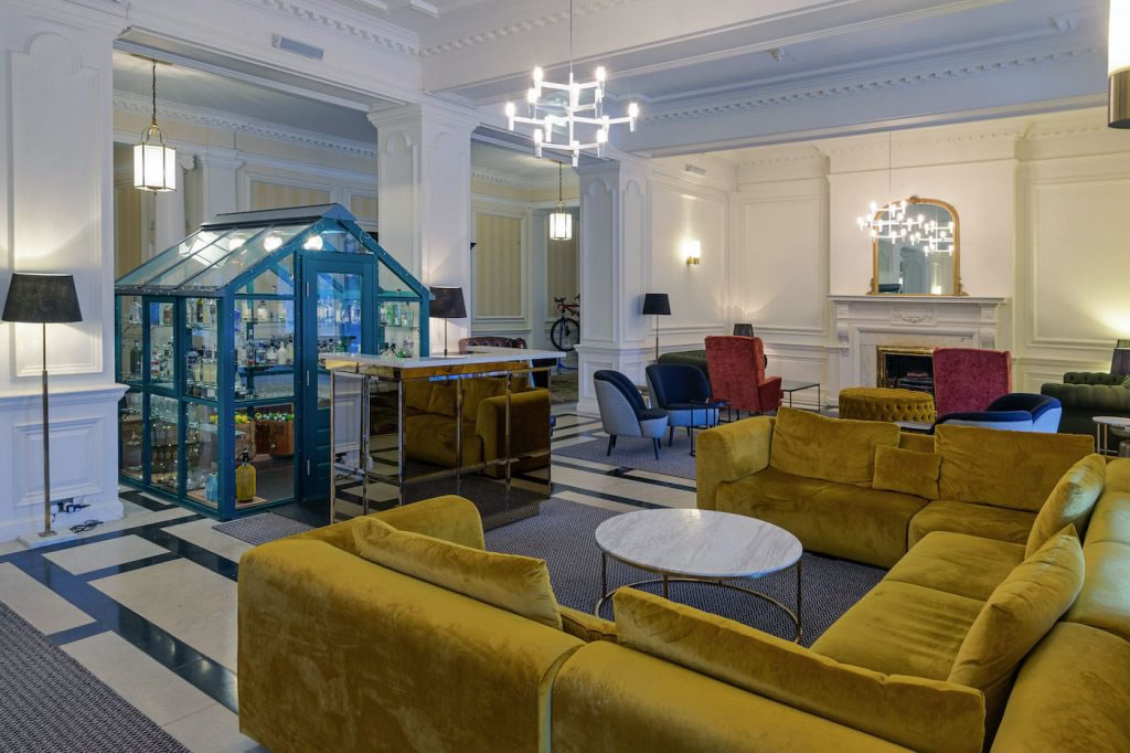 Peebles Restaurants | Eat & Drink at Peebles Hydro Restaurants & Bars